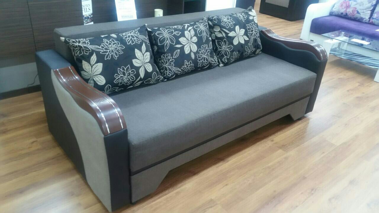 CANAPEA BIANCA – Lorand Mobila